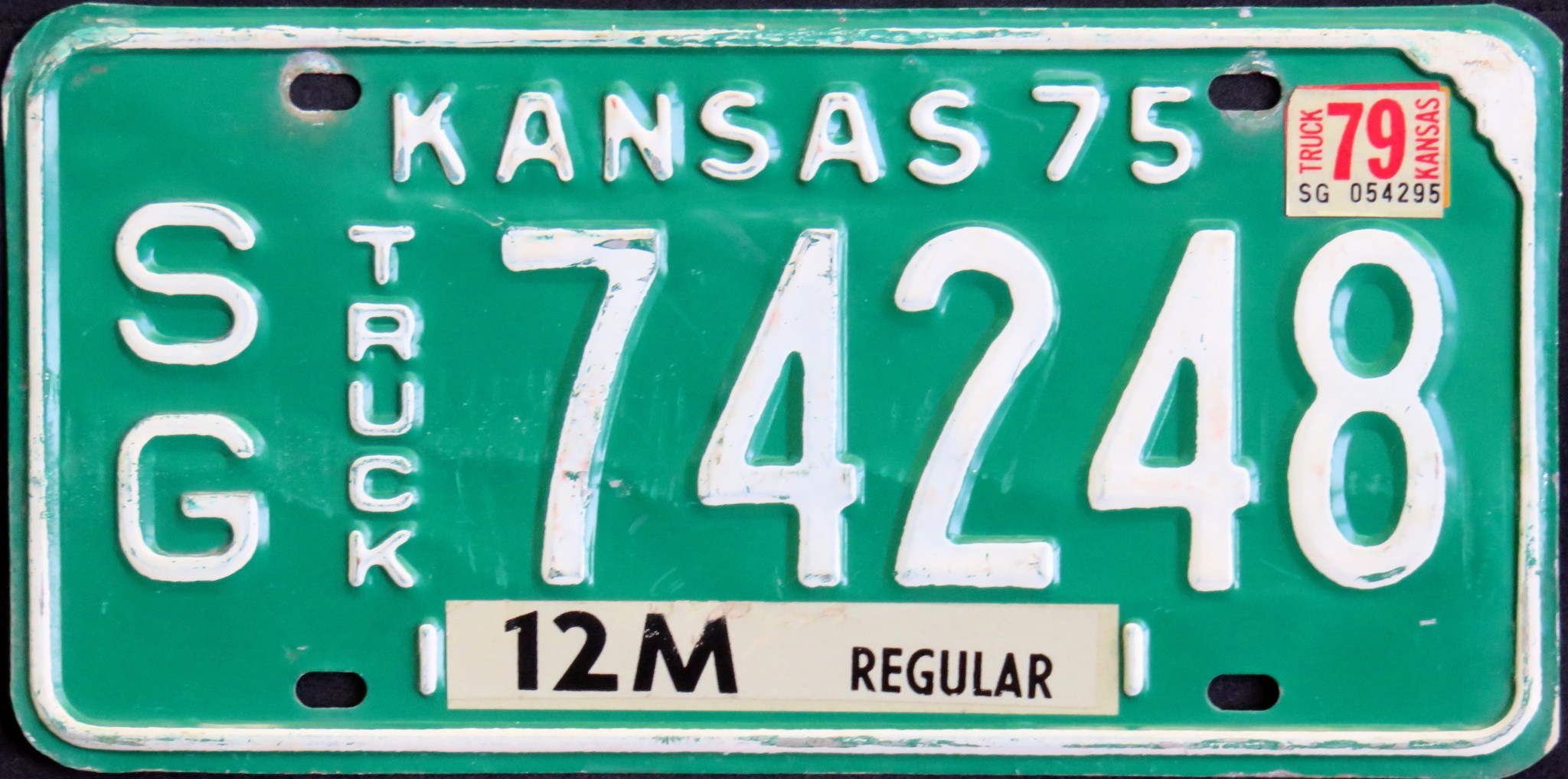 Collecting 101 – license plate room